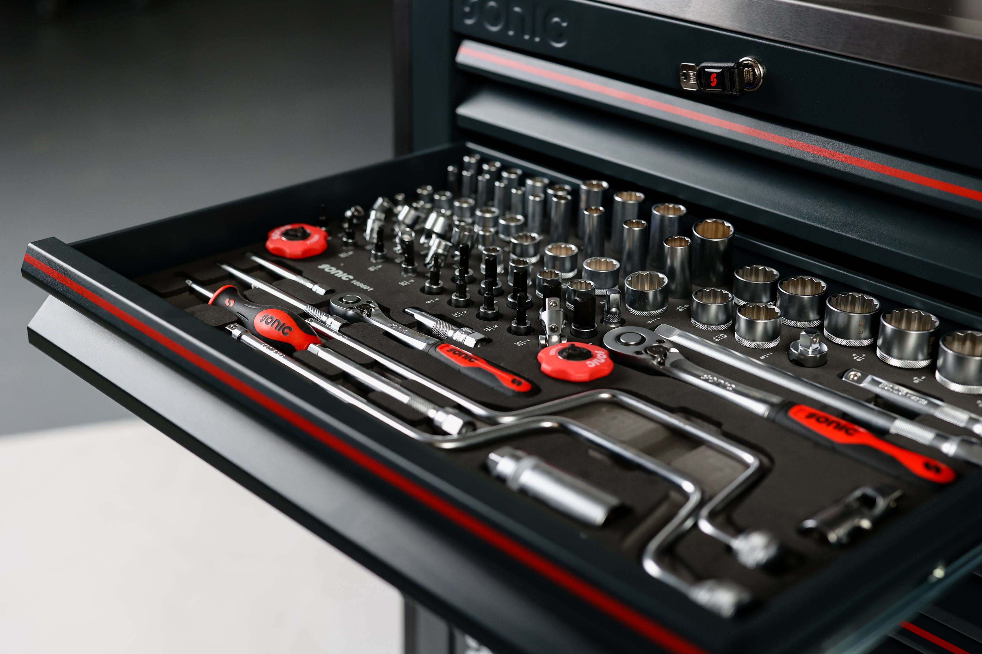 Sonic Cabinets – Obsessed Garage