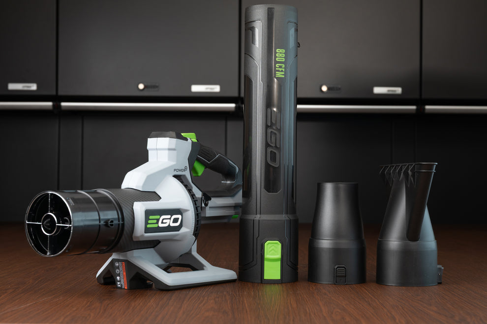 EGO 880 CFM Battery-Operated Leaf Blower with Turbo Mode and 90-Minute ...