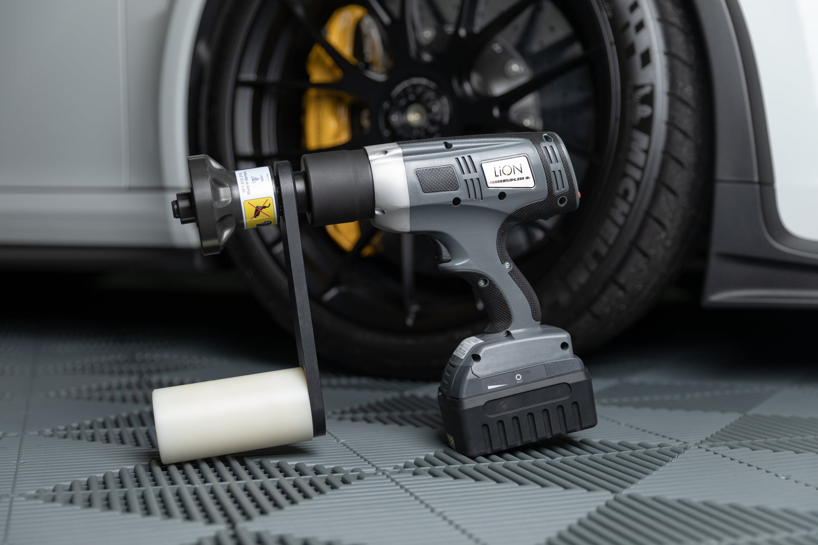 Precision Torque Tool for Porsche Center Lock Wheels - HYTORC Torque ...