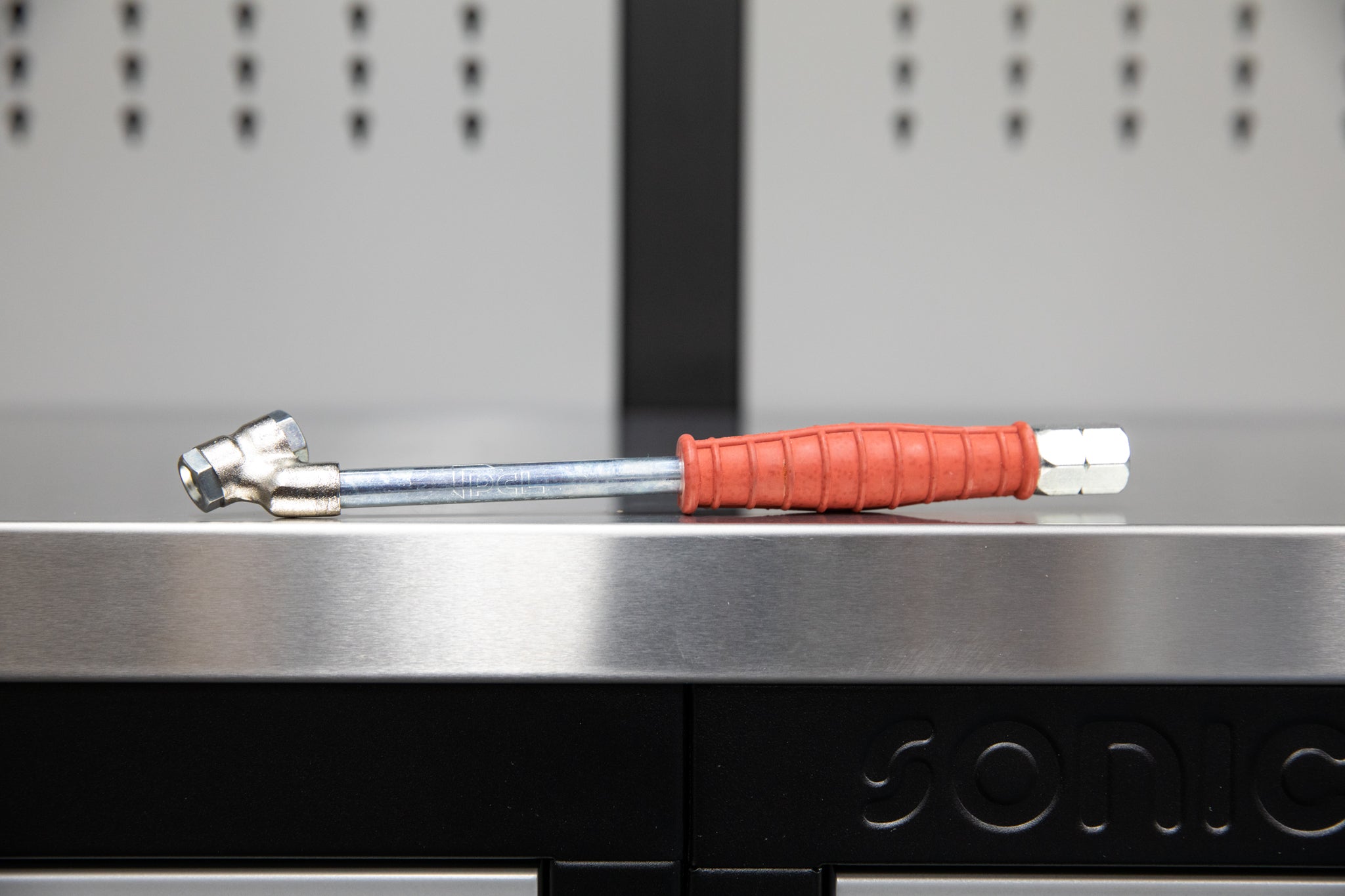 High-Quality Metal Double-Sided Air Chuck with Red Rubber Grip for 1/4 ...